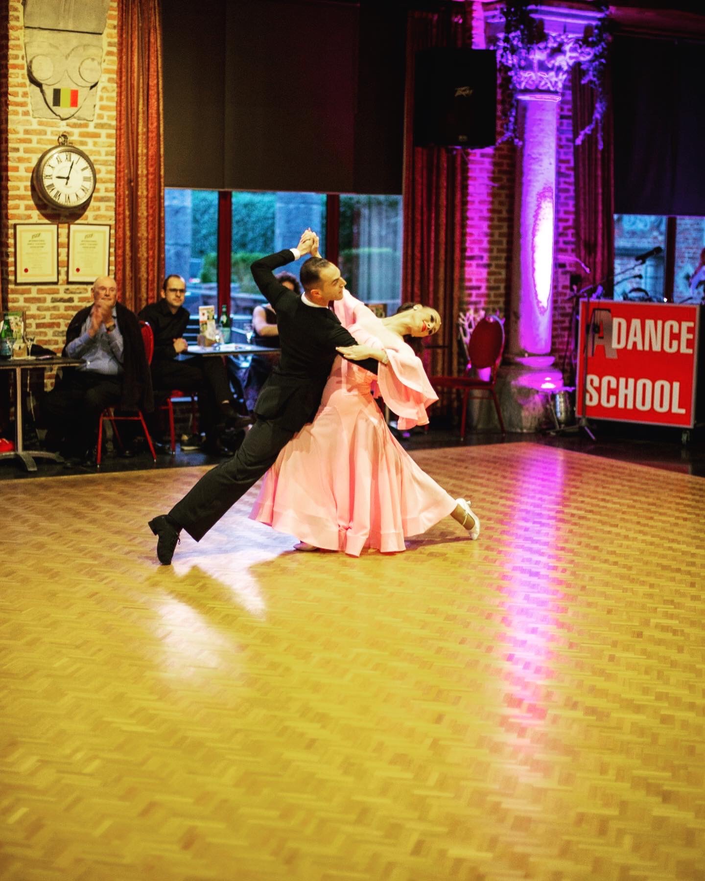 Een paar sfeerbeelden van ons 1ste Ballroom Gala Event – Adanceschool