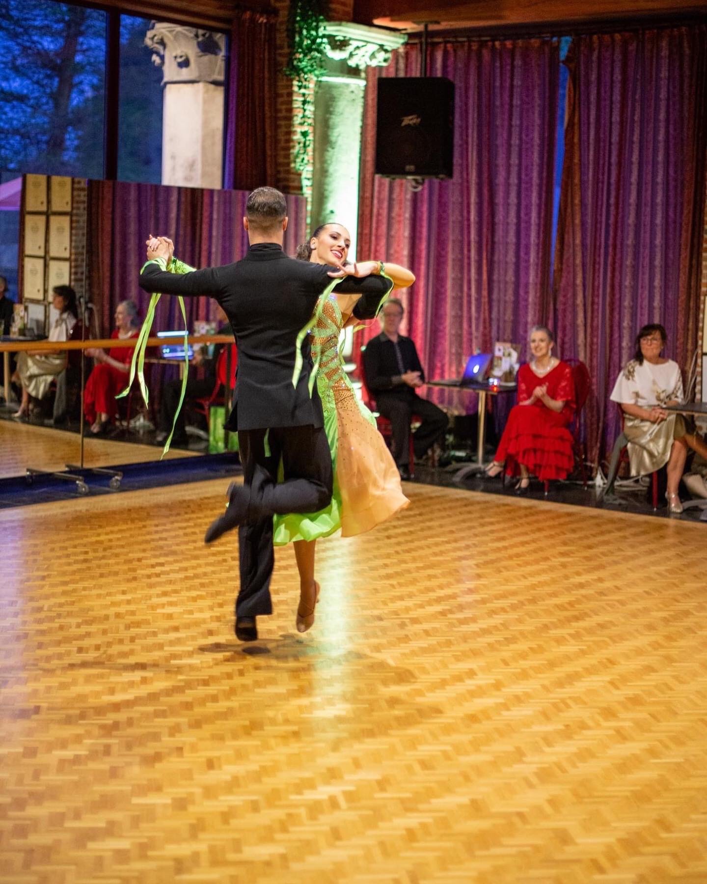 Een paar sfeerbeelden van ons 1ste Ballroom Gala Event – Adanceschool