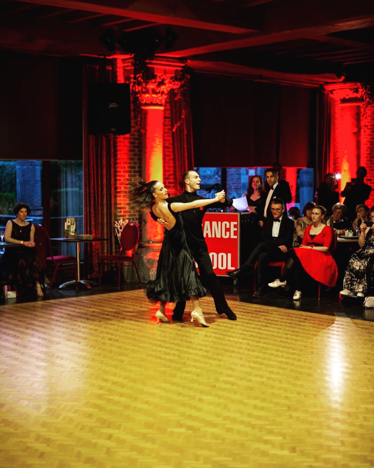 Een paar sfeerbeelden van ons 1ste Ballroom Gala Event – Adanceschool