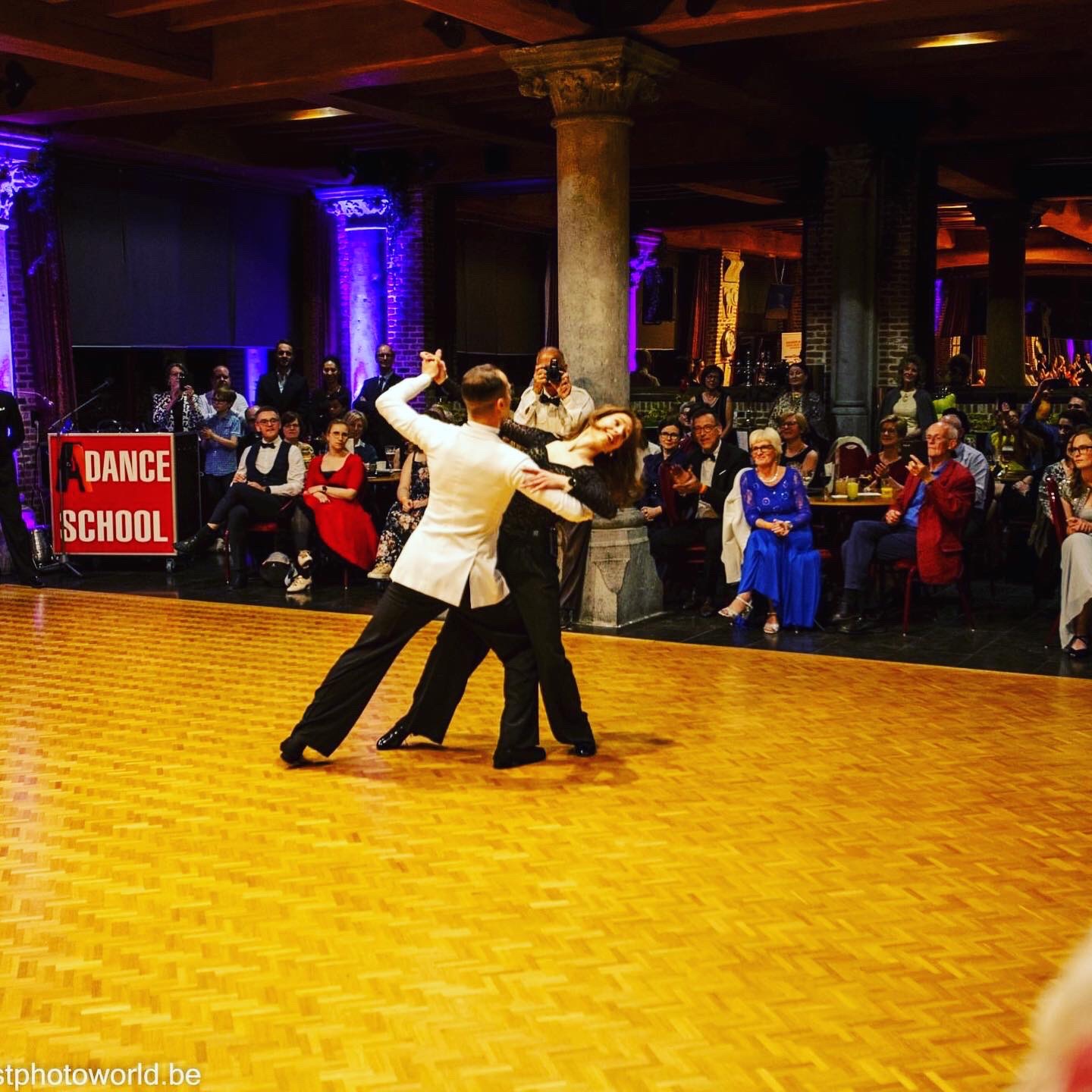 Een paar sfeerbeelden van ons 1ste Ballroom Gala Event – Adanceschool